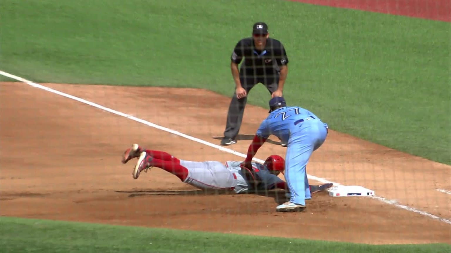 Blue Jays challenge pick-off play at first base | 08/25/2024 | Toronto Blue Jays