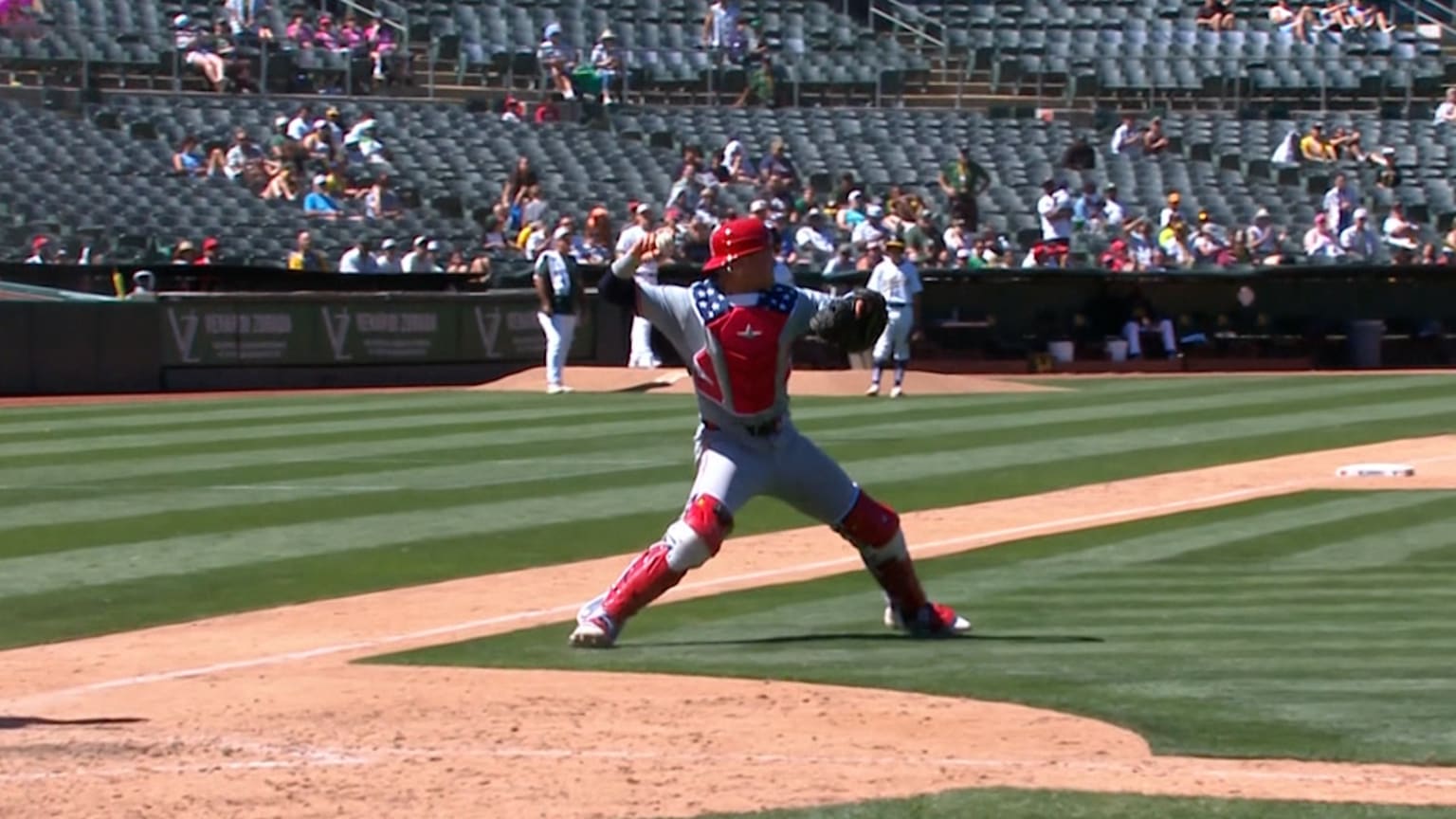 Logan O'Hoppe nabs Kyle McCann | 07/04/2024 | Los Angeles Angels