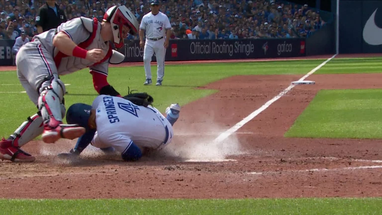 Nathan Lukes picks up his first big league RBI | 06/10/2023 | Toronto ...