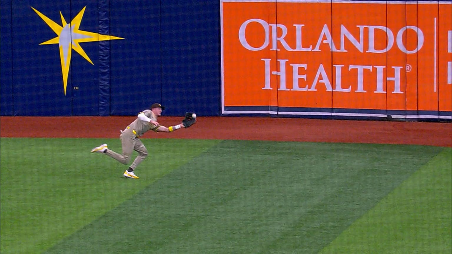 Jackson Merrill's diving catch | 09/01/2024 | San Diego Padres