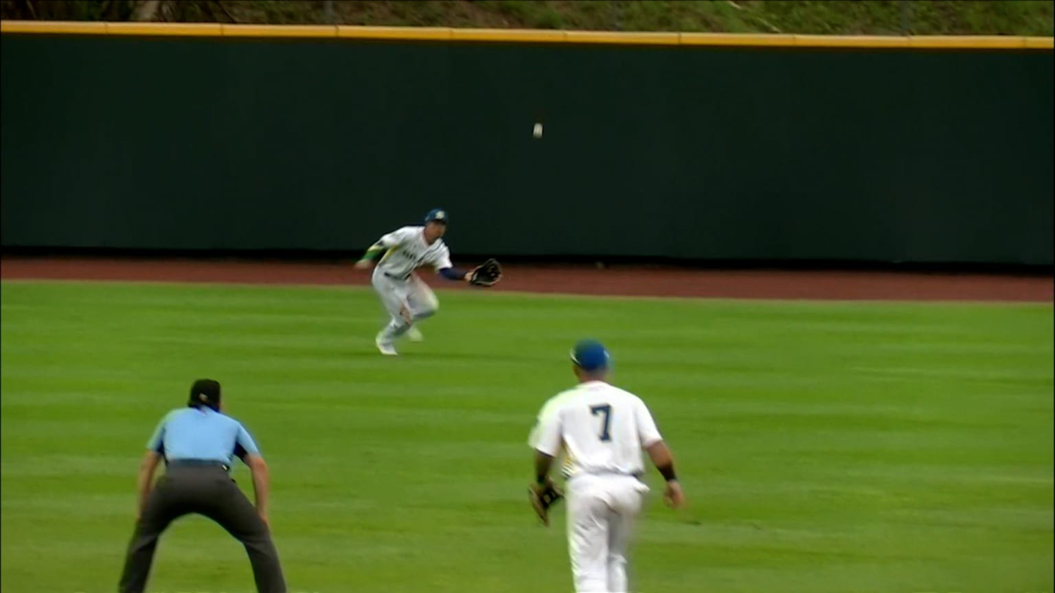Gabriel Maciel produces an awesome grab in center | 10/01/2022 | MLB.com