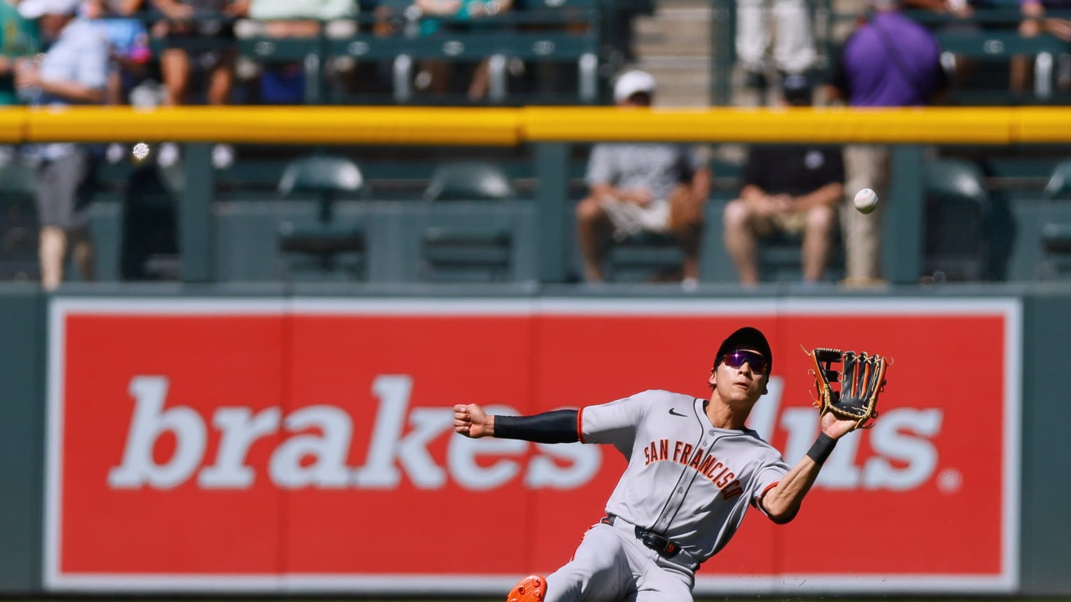 Jung Hoo Lee's slick sliding grab | 09/01/2025 | San Francisco Giants