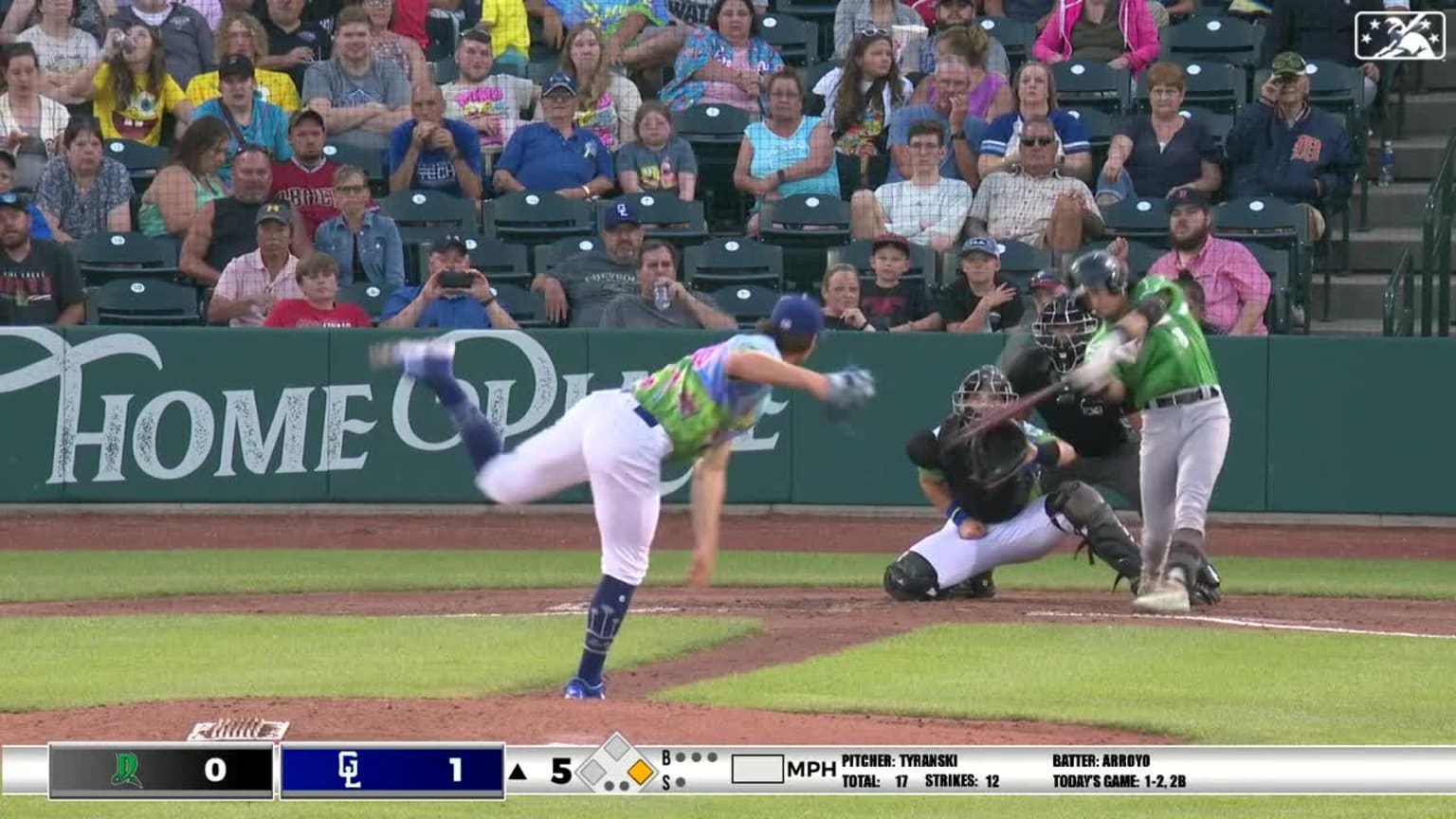 Edwin Arroyo drills a two-run home run to left field | 07/30/2023 ...