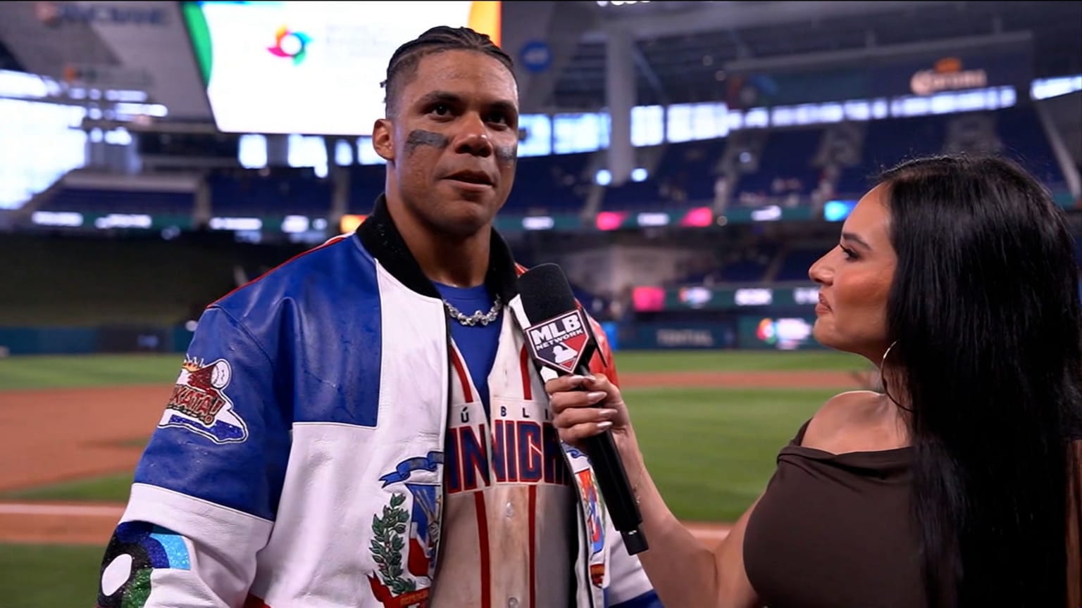 Juan Soto, Vlad Jr. react to Classic victory | 09/03/2026 | Los Blue ...