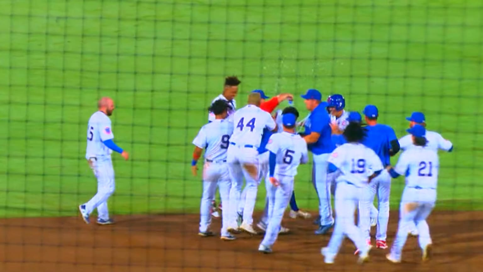 Christian Franklin's walk-off double | 08/09/2024 | Chicago Cubs