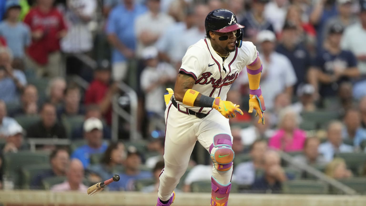 Ronald Acuña Jr. conecta un sencillo | 15/07/2025 | Lasmayores.com