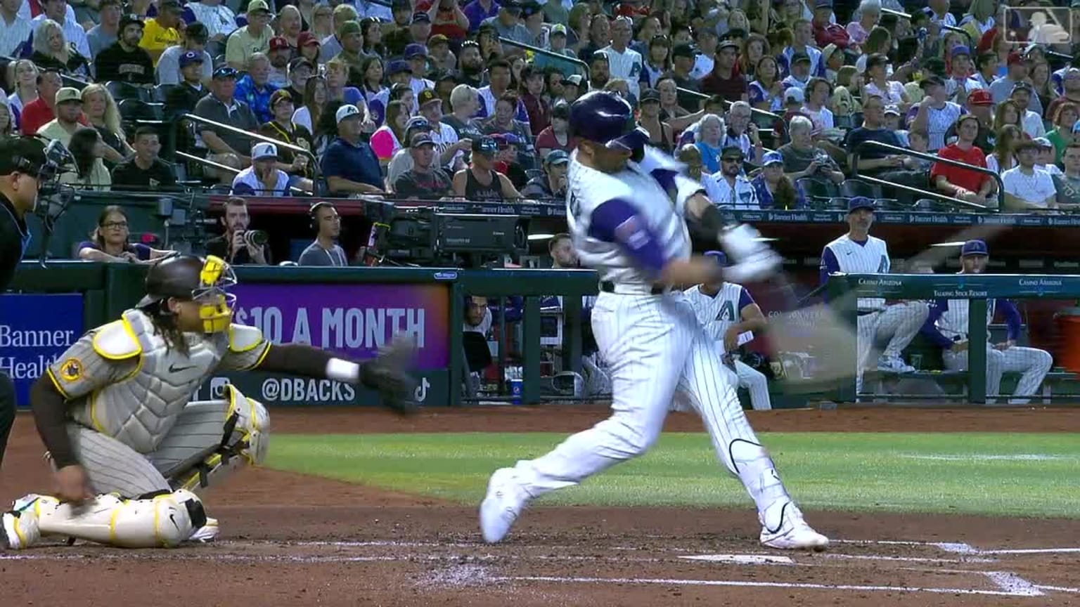 Christian Walker launches a two-run home run to right | 08/12/2023 ...