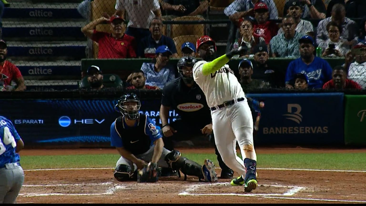 Franmil Reyes clears the bases with a grand slam | 11/28/2023 | MLB.com