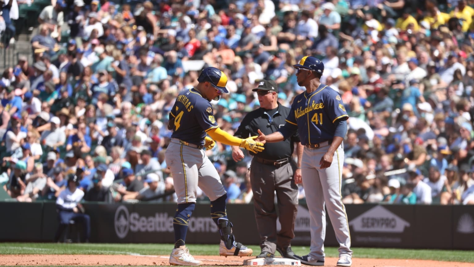 William Contreras' second RBI single | 07/23/2025 | Milwaukee Brewers
