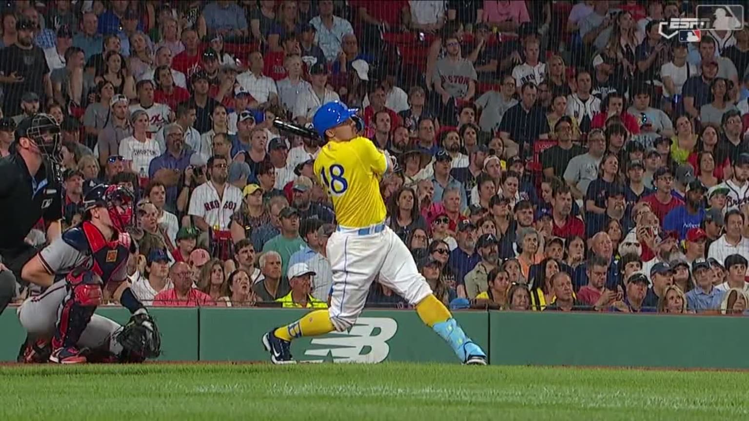 Adam Duvall hits a solo homer to right-center field | 07/26/2023 ...