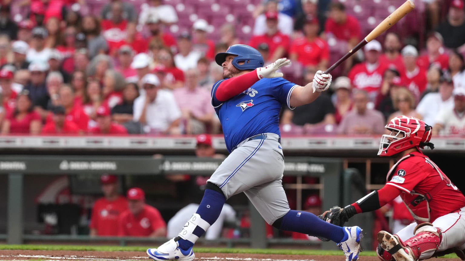 Alejandro Kirk's bases-clearing double | 09/02/2025 | MLB.com