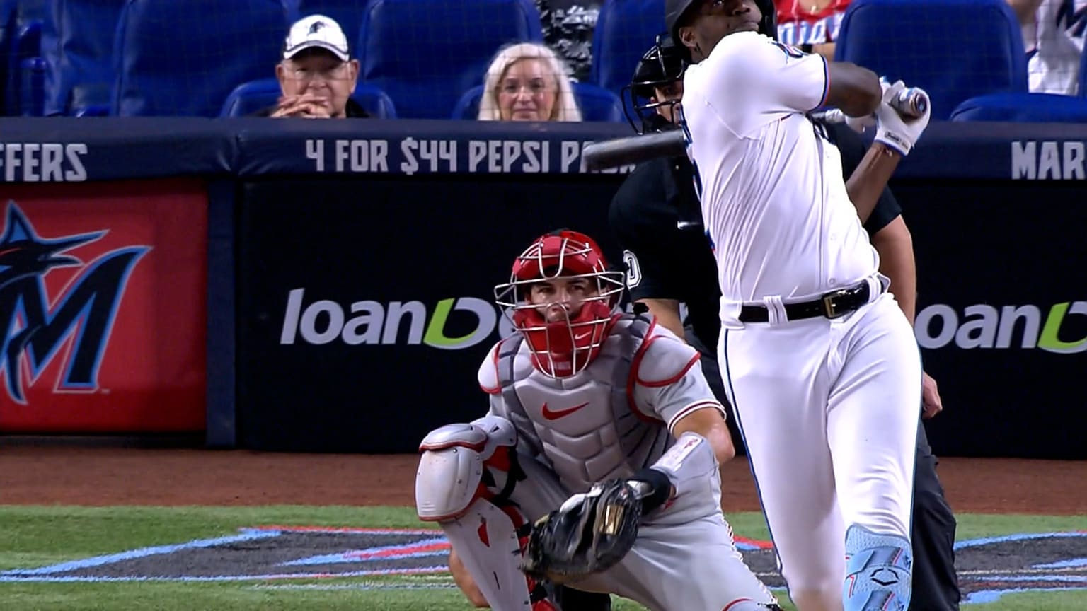 Take a look at Jorge Soler's home run using Data Viz | 07/31/2023 ...