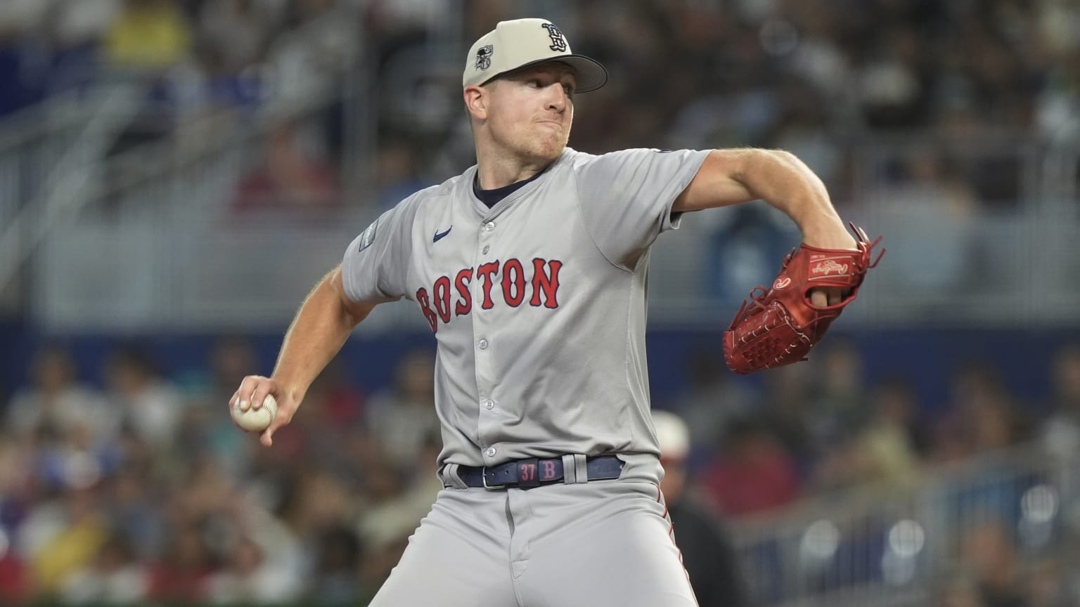 Nick Pivetta strikes out 10, takes no-hitter into 7th | 07/04/2024 ...