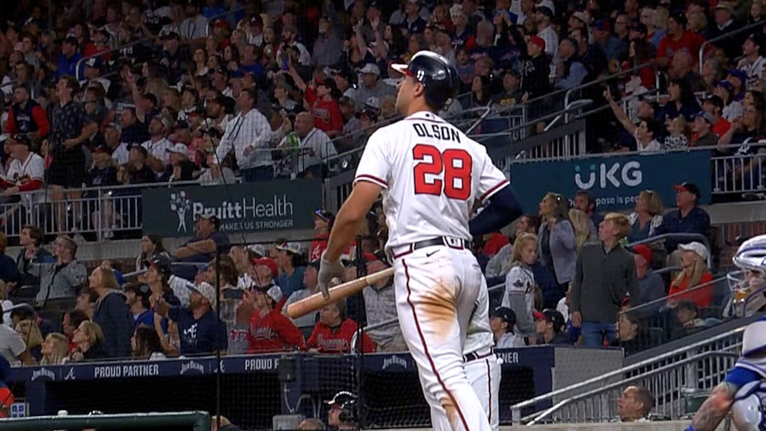 Matt Olson tacks on a run in the 6th inning | 10/01/2022 | Atlanta Braves