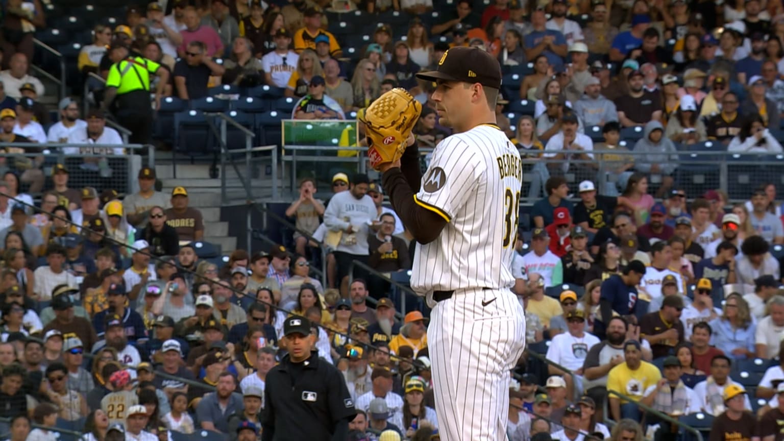 Ryan Bergert strikes out Brandon Nimmo | 07/29/2025 | Kansas City Royals