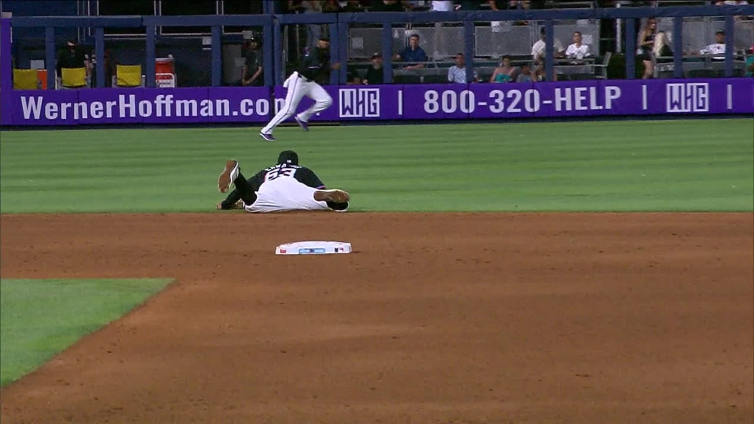 Xavier Edwards' diving play | 06/07/2024 | Miami Marlins