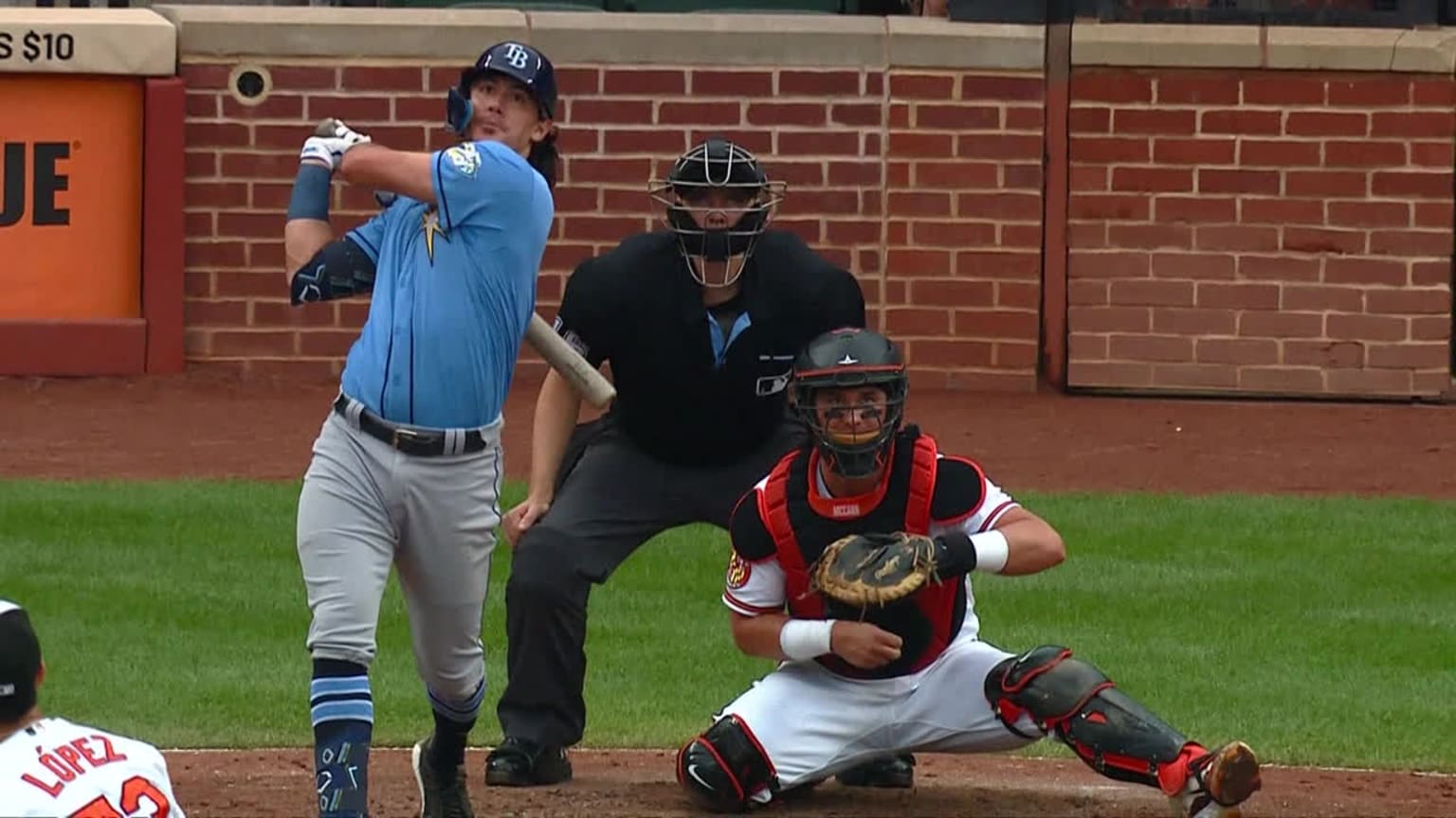 Tristan Gray homers to center field in the 8th inning | 09/17/2023 ...