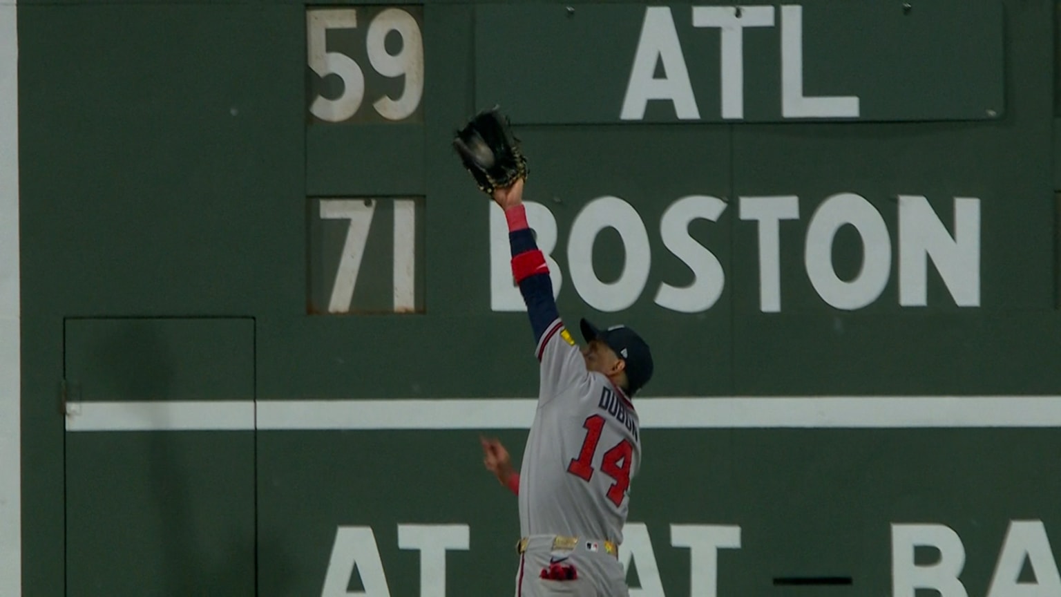 Mauricio Dubón's impressive leaping grab | 05/27/2026 | Atlanta Braves