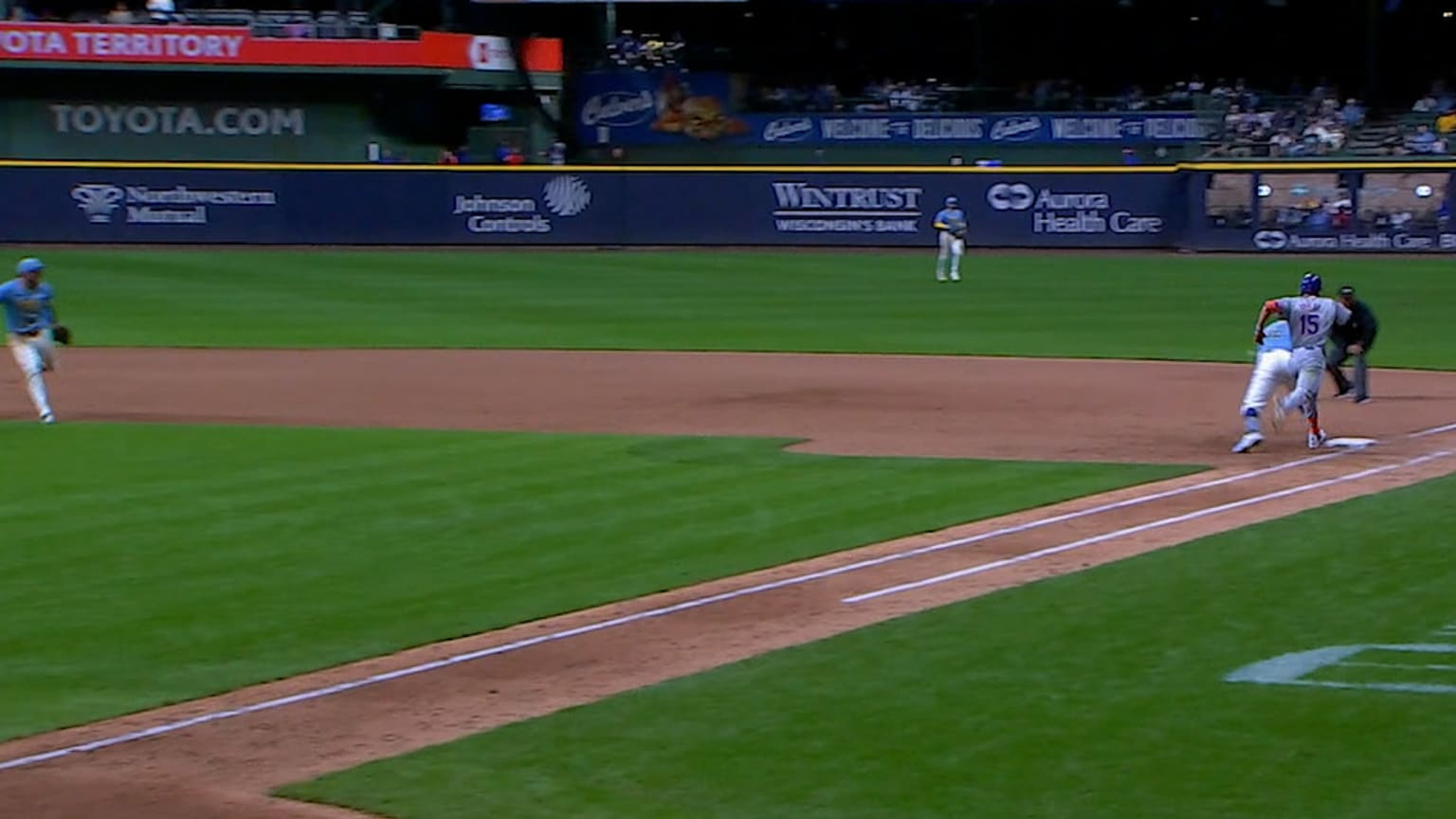 Tyrone Taylor is out at first base after review | 09/27/2024 | New York ...