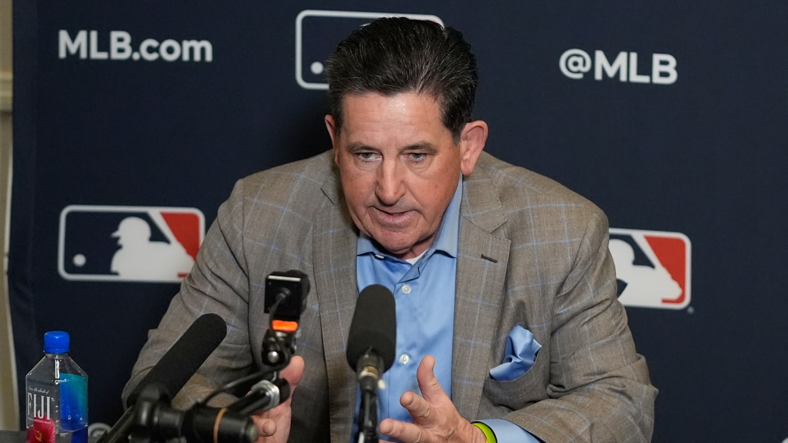 Rob Thomson: 'We've always wanted him back' | 12/09/2025 | Philadelphia ...