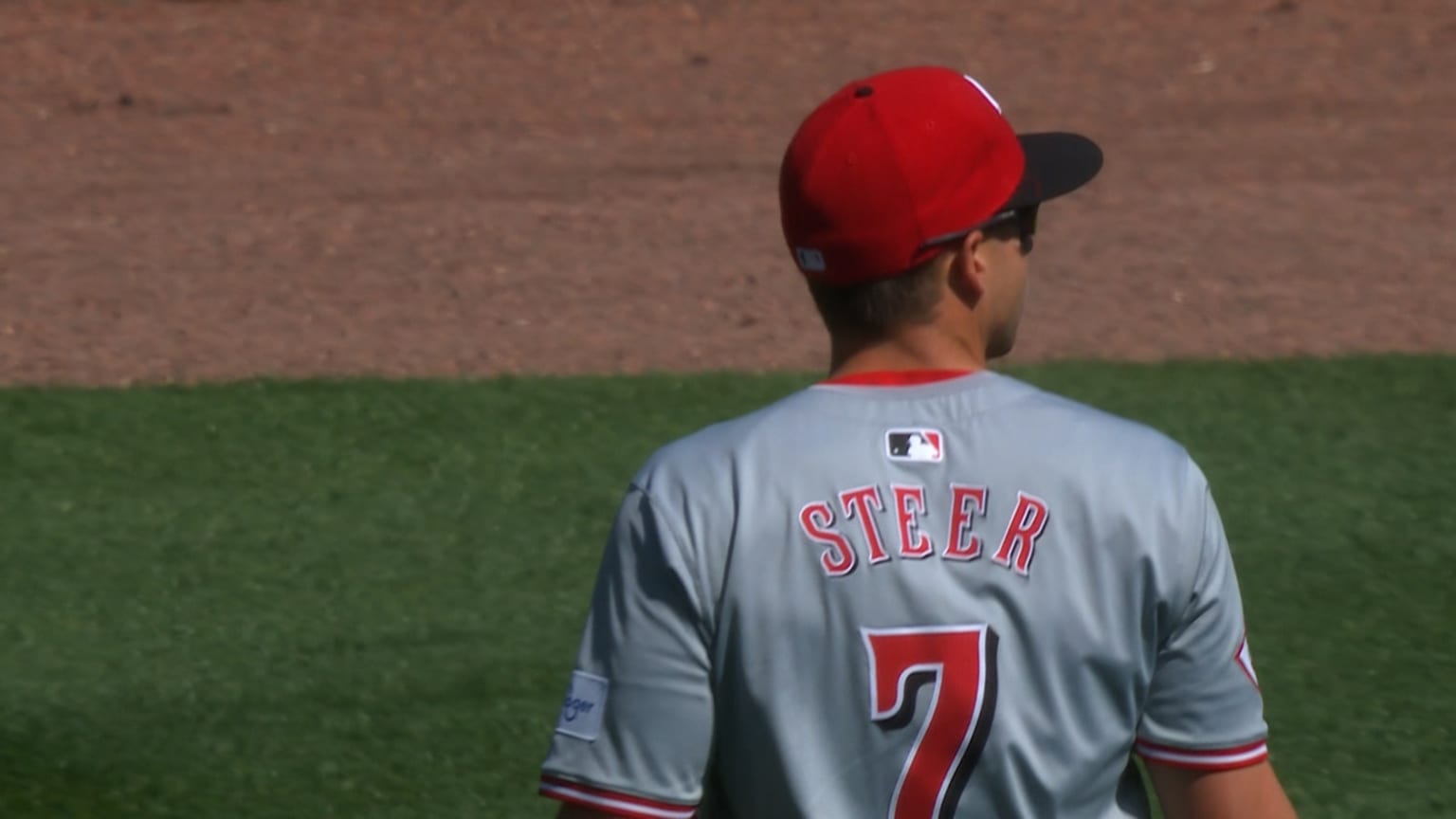 Spencer Steer's sliding catch | 04/13/2024 | Cincinnati Reds