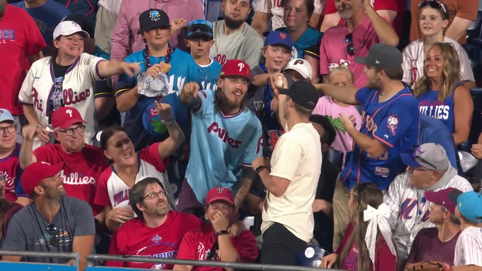 Phillies fan gives home run ball to Mets fan | 09/13/2024 | New York Mets