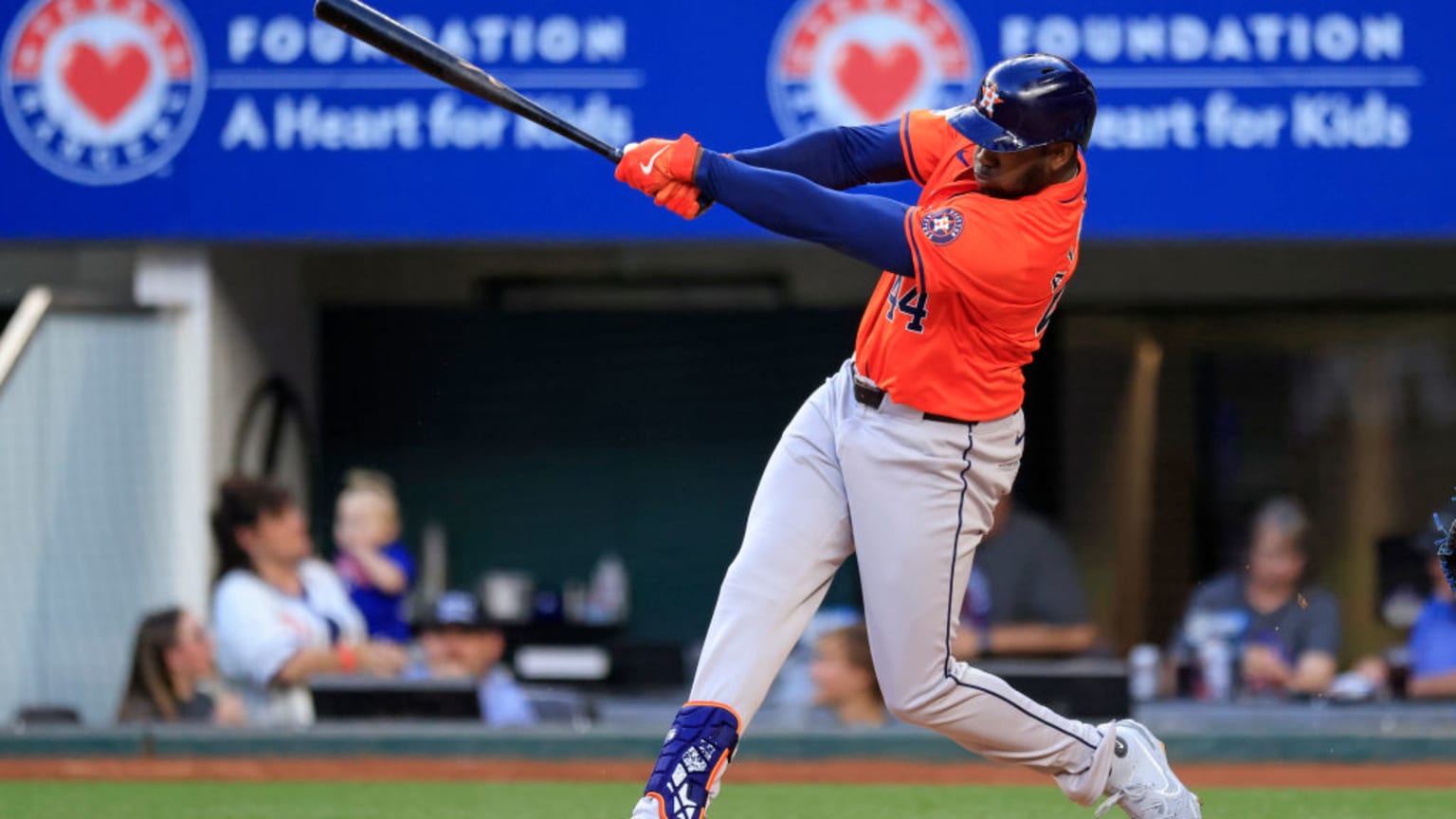 Yordan Alvarez hits a three-run home run to right | 04/07/2024 | MLB.com