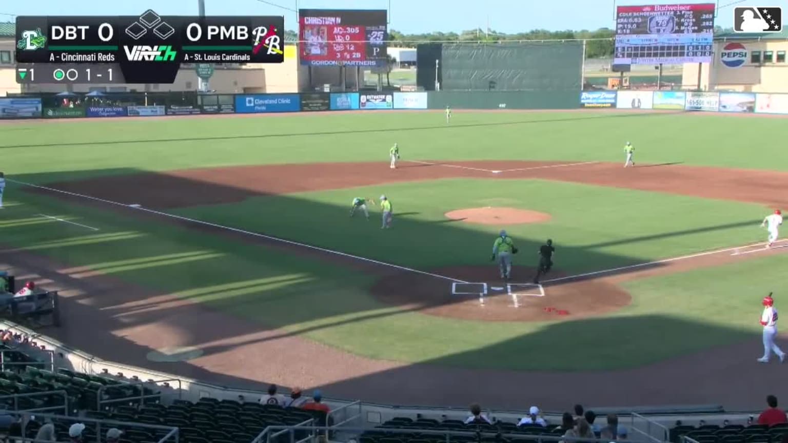 Carter Graham's barehanded scoop | 05/20/2025 | Cincinnati Reds