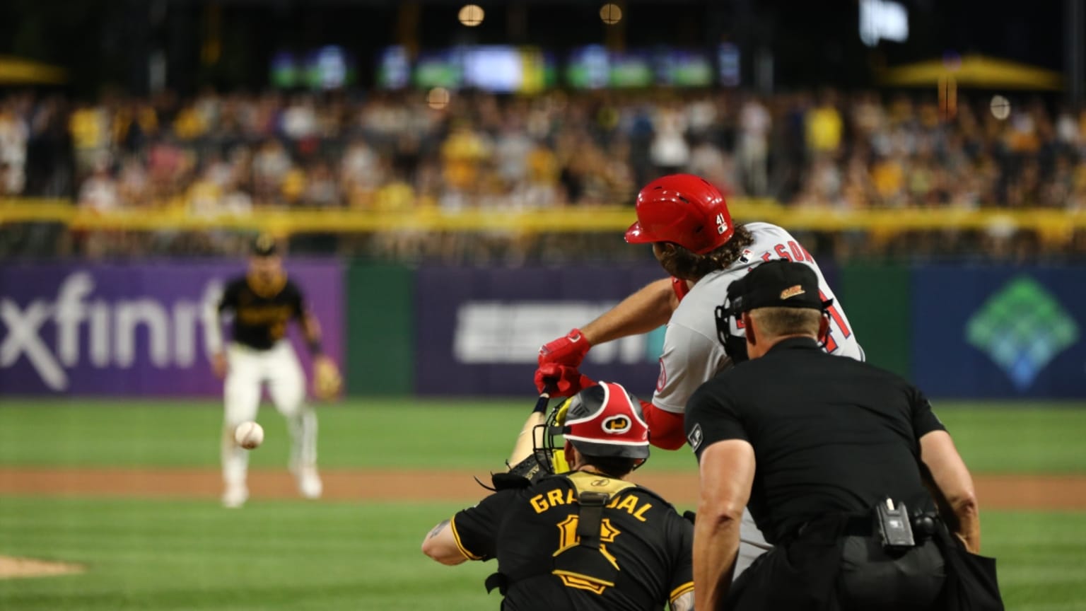 Alec Burleson's go-ahead single in the 9th | 07/23/2024 | St. Louis ...