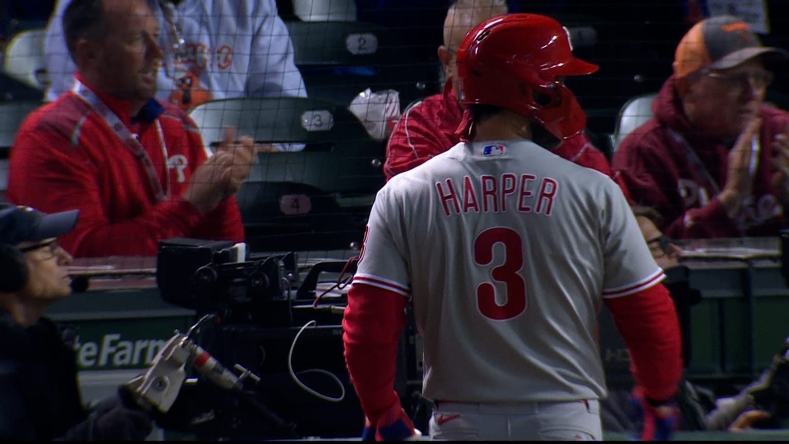Bryce Harper pega fly de sacrificio en la 3ra entrada | 28/09/2022 ...