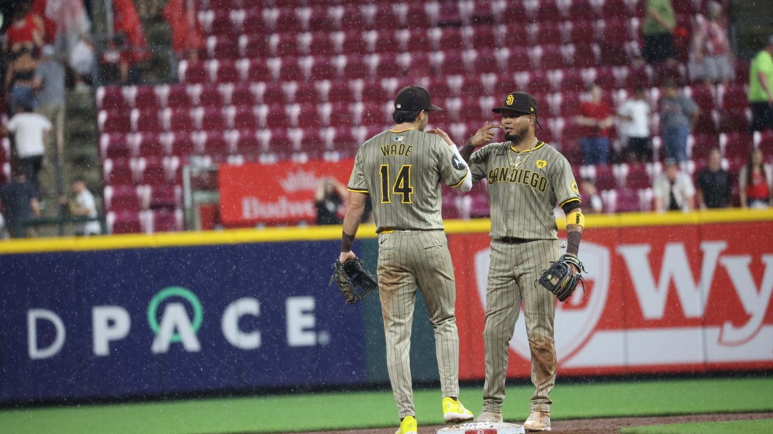 Robert Suarez K's Nick Martini, seals Padres' win | 05/22/2024 | San ...