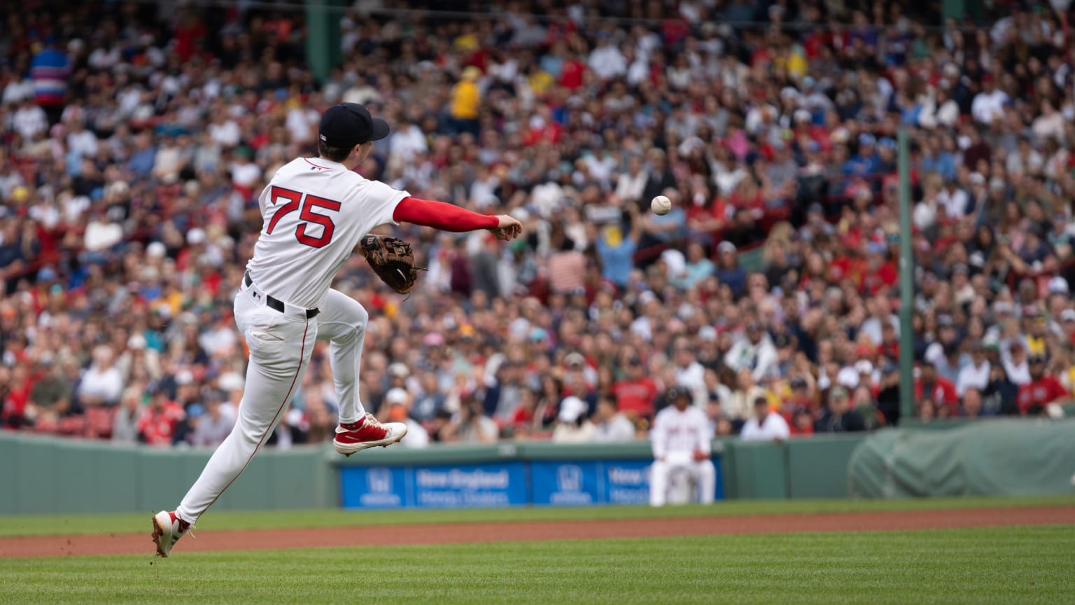 Nick Sogard's strong throw to first | 09/29/2024 | Boston Red Sox