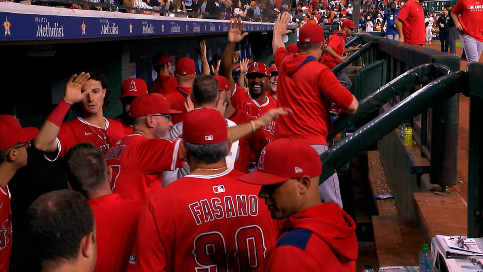Jo Adell secures Angels' win with leaping catch | 08/30/2025 | Los ...