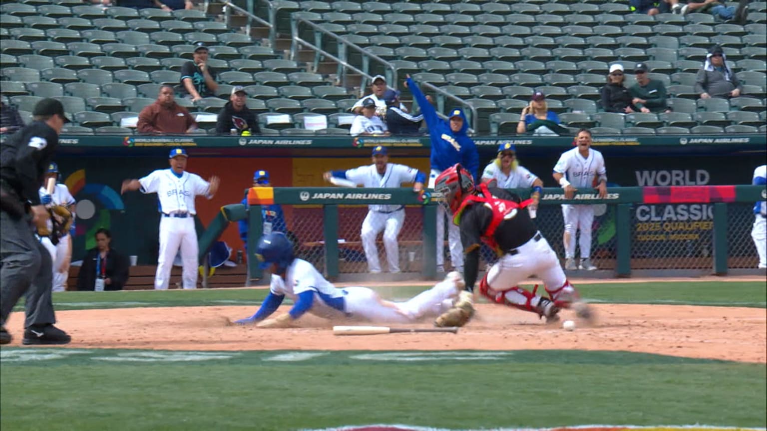 Gabriel Maciel produce en jugada de selección | 03/03/2025 | Lasmayores.com