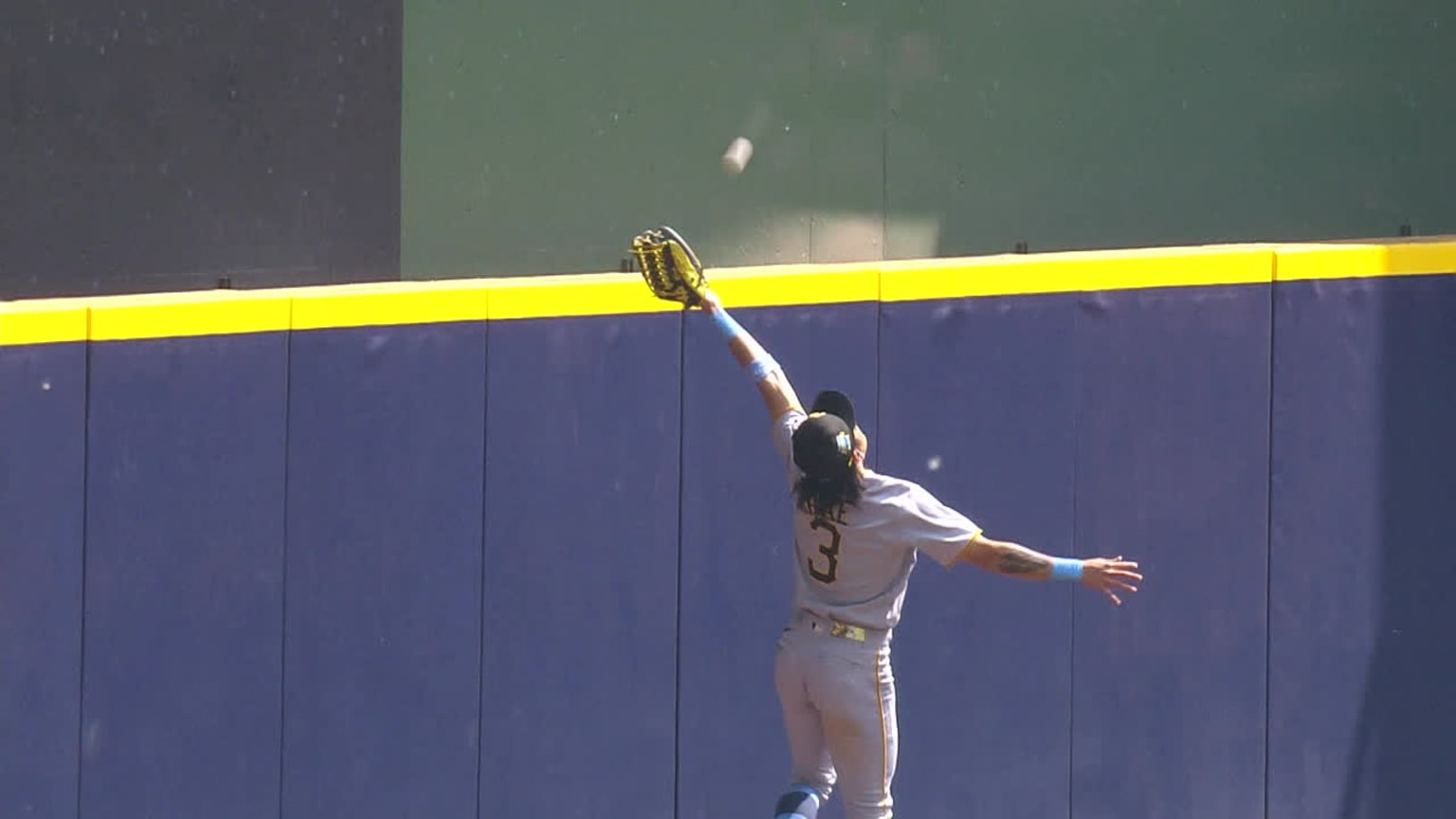 Ji Hwan Bae has an incredible snag in the 8th inning | 06/18/2023 ...