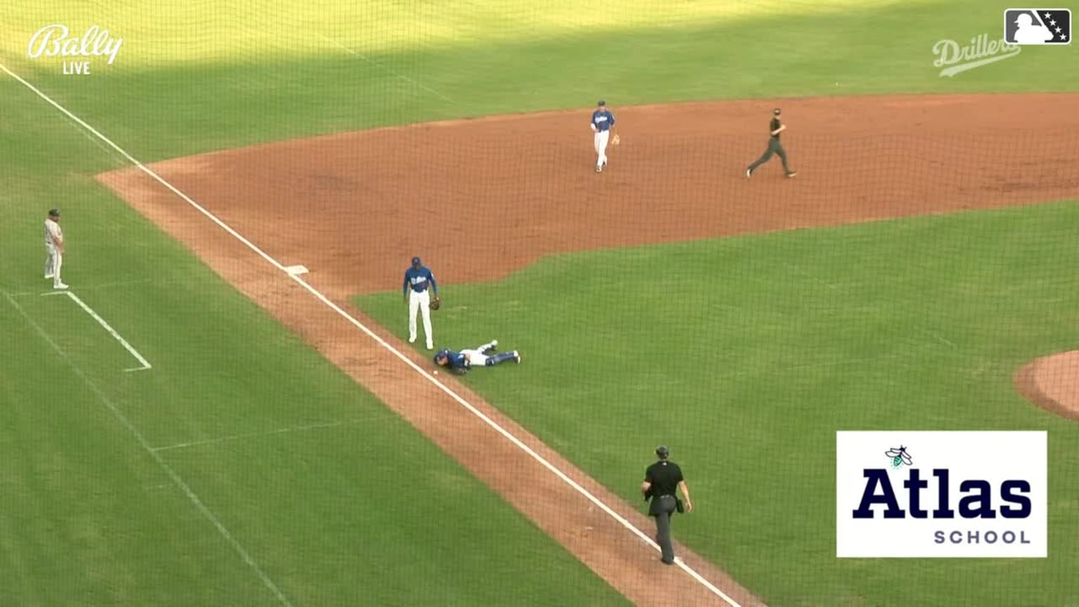 Dalton Rushing tries to coax the ball foul | 05/15/2024 | MLB.com