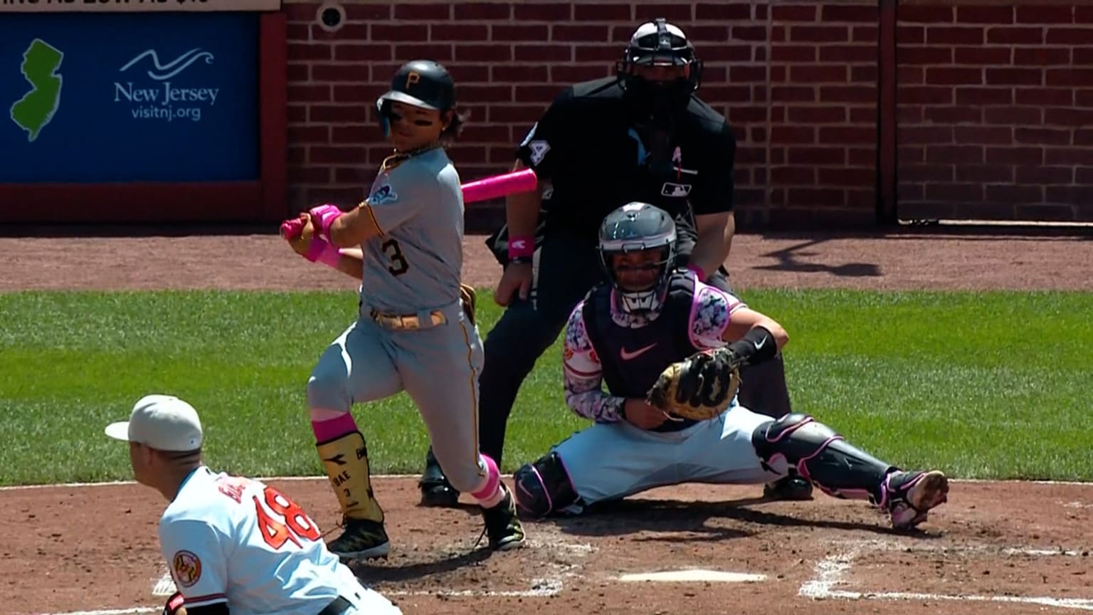 Ji Hwan Bae grounds a two-run single to right field | 05/14/2023 ...
