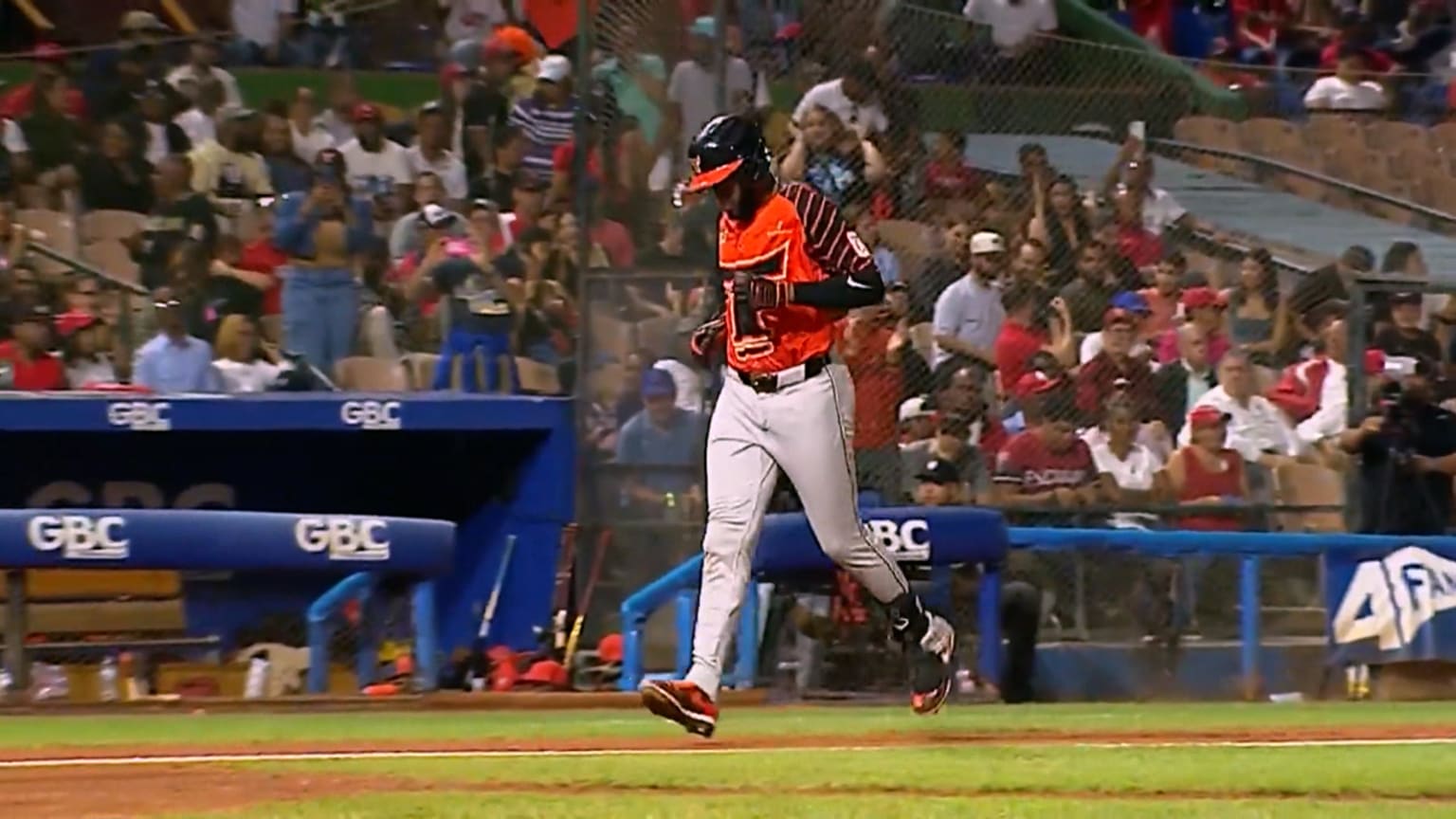 Bryan De La Cruz's solo homer | 01/25/2026 | MLB.com