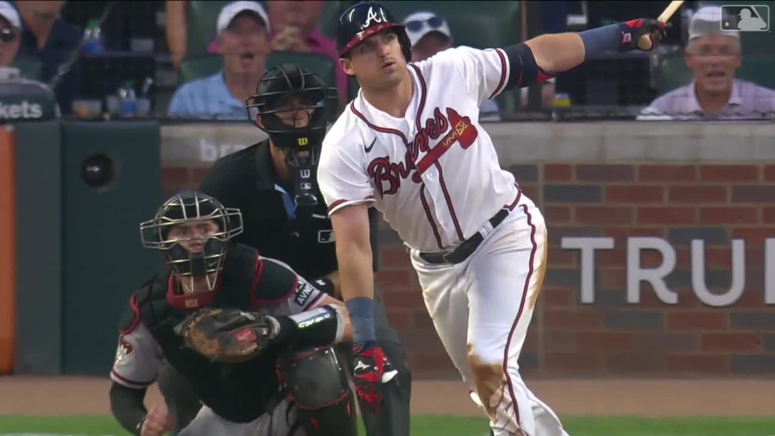 Austin Riley belts a three-run home run to left field | 07/18/2023 ...