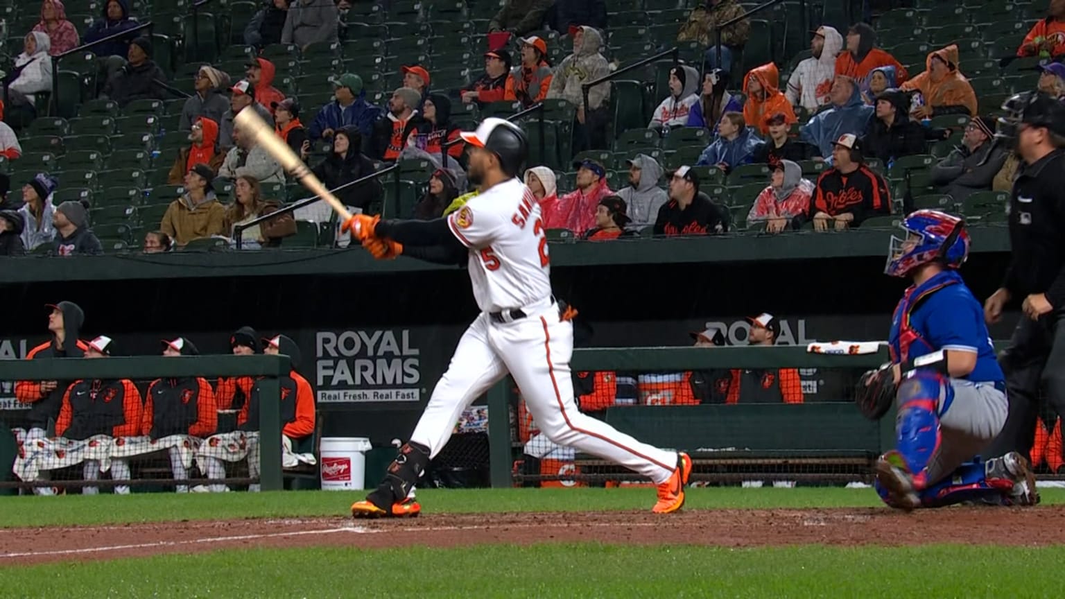 Anthony Santander hits a sac fly to right field | 10/03/2022 ...