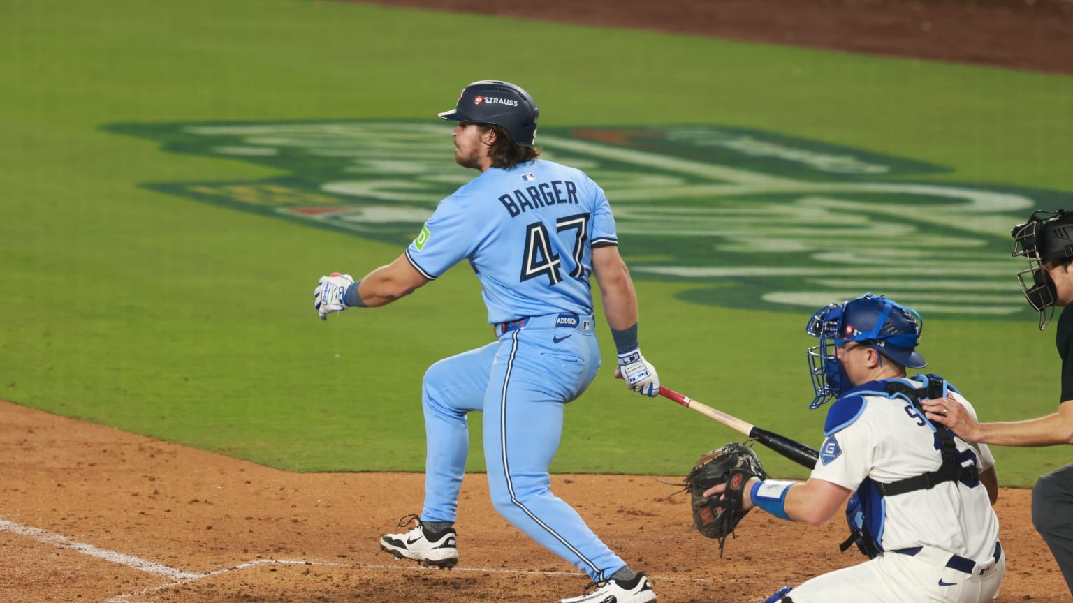 Addison Barger's RBI single | 10/28/2025 | MLB.com