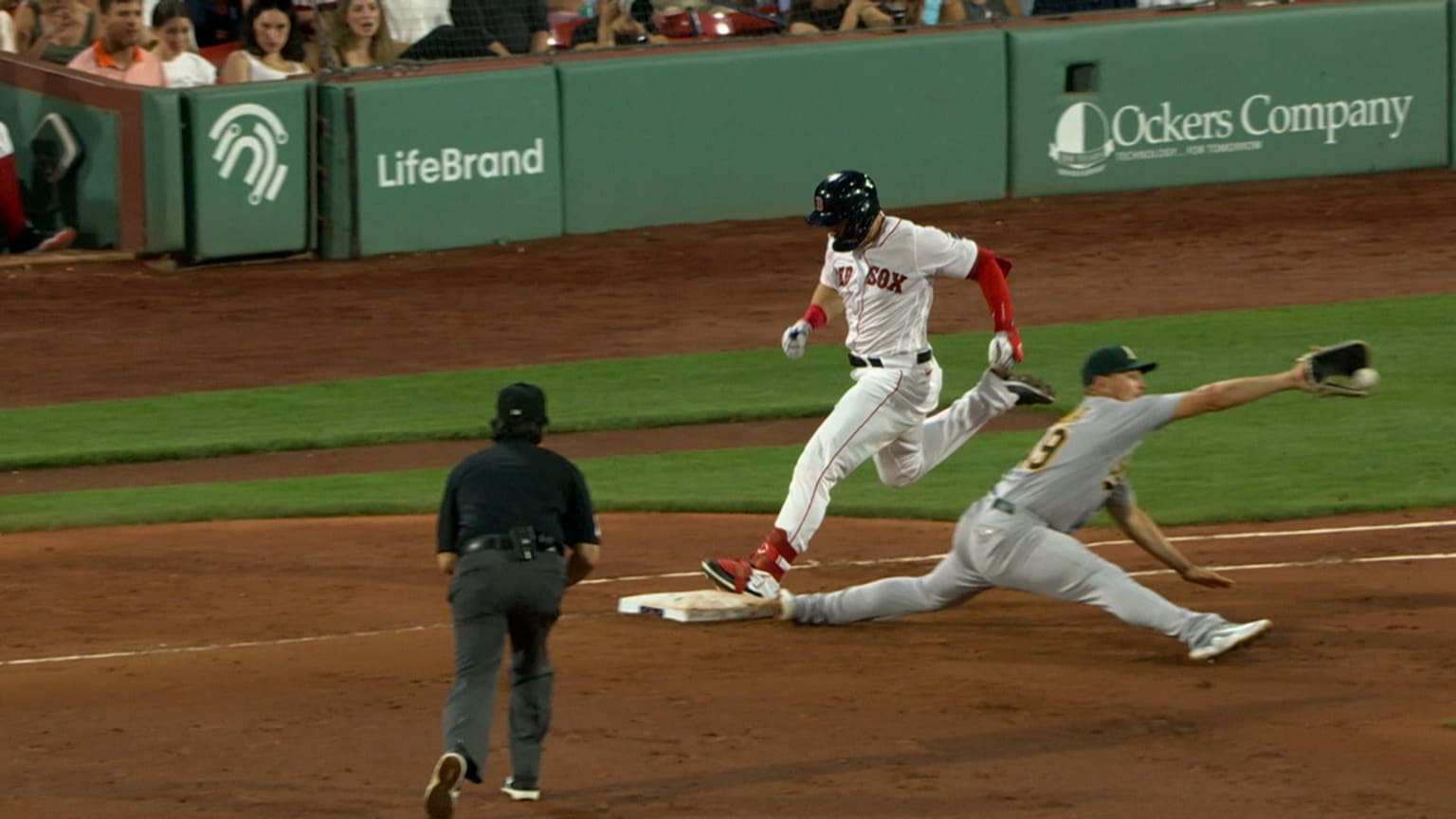 Duvall beats the throw at first for an RBI single | 07/07/2023 | MLB.com