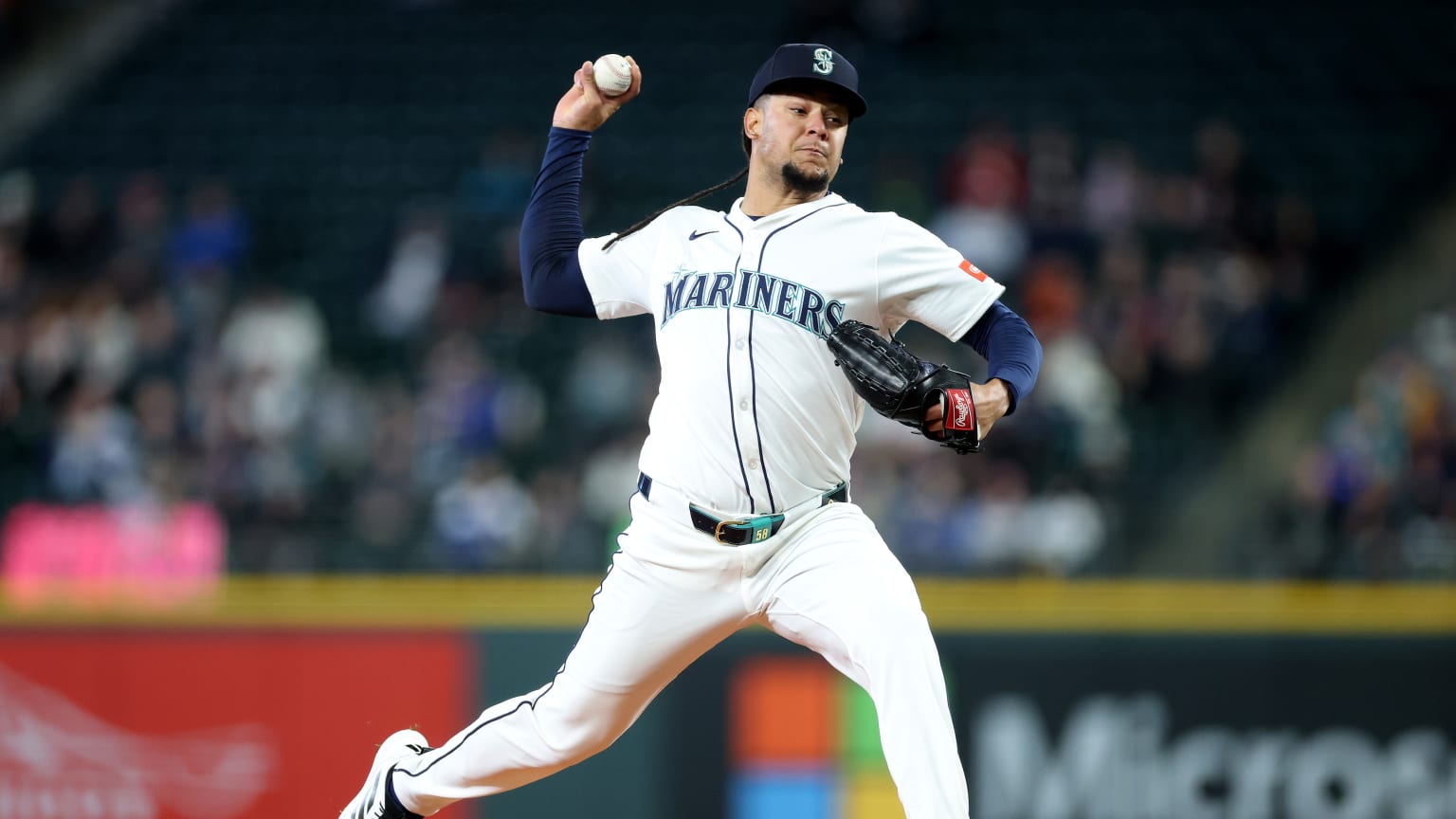 Luis Castillo's strong scoreless outing | 04/08/2025 | MLB.com