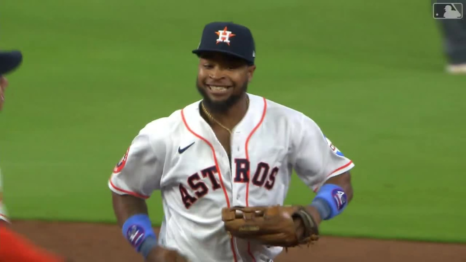 Corey Julks makes a fantastic throw to nab Lowe | 04/15/2023 | Houston ...