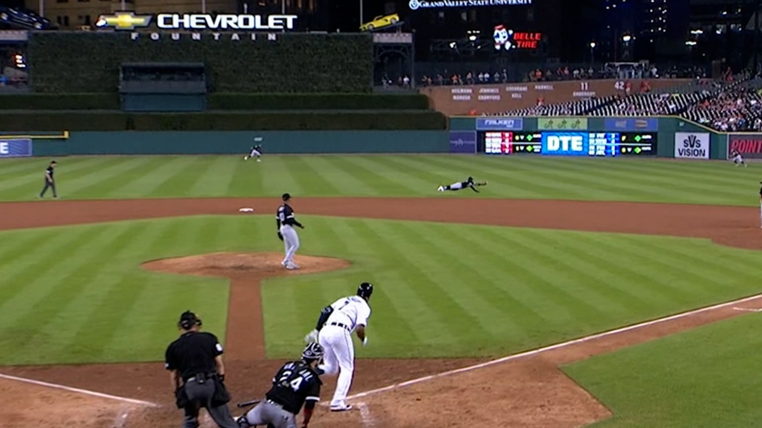 Josh Harrison makes a sweet diving stop in the 9th | 09/16/2022 ...