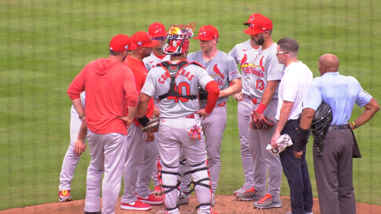 Sonny Gray leaves in 2nd inning with hamstring injury | 03/04/2024 ...