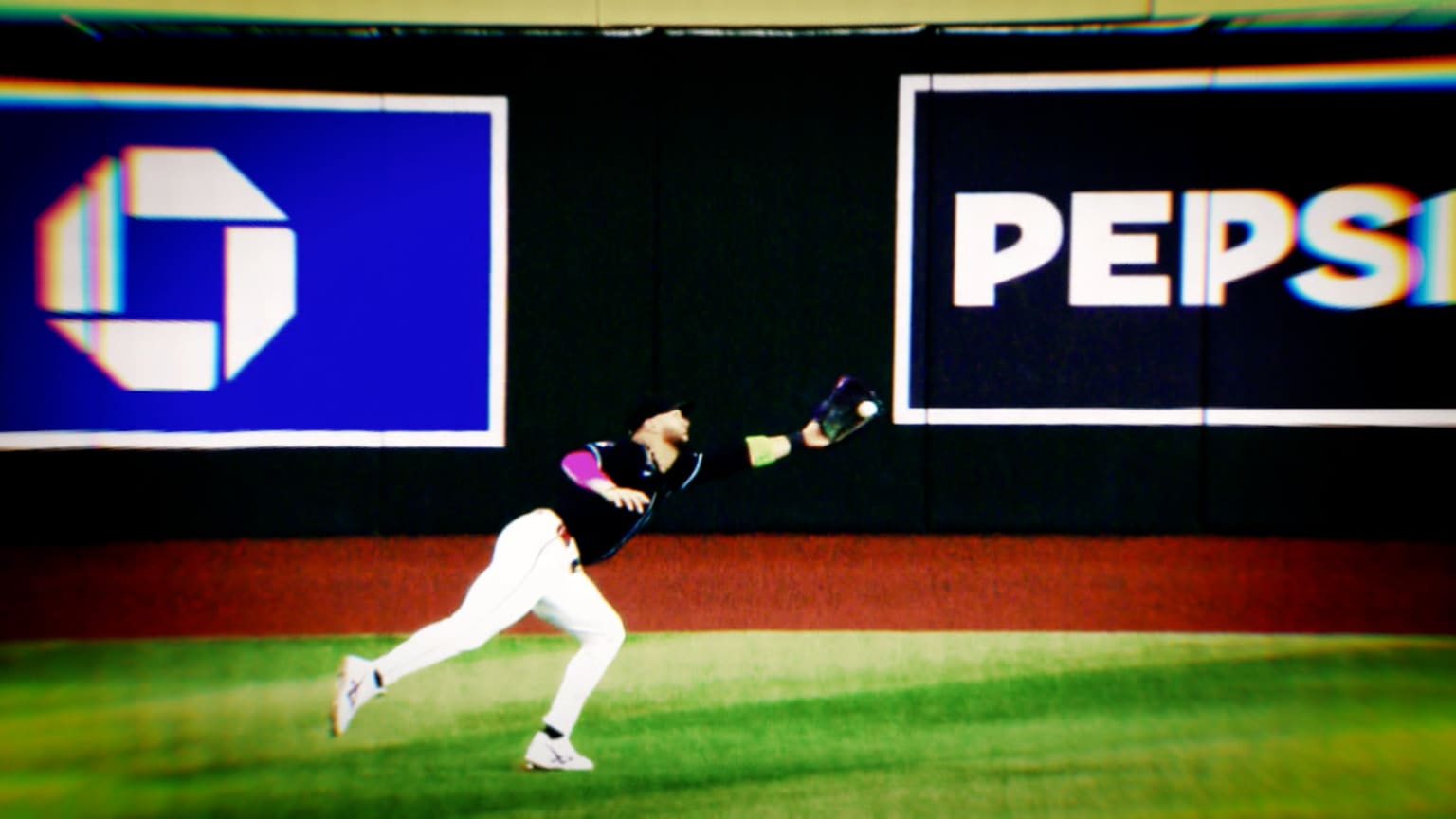 Daily Dash: Profar's home run robbery, Rafaela's dive | 08/10/2025 | San Francisco Giants