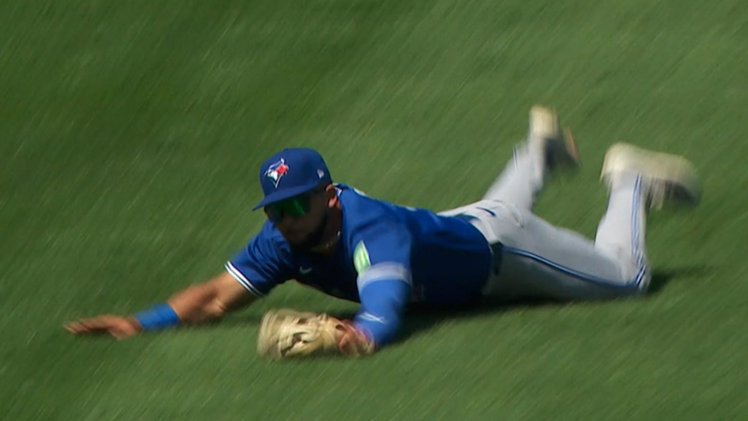 Jonatan Clase's diving catch in left | 06/29/2025 | Toronto Blue Jays