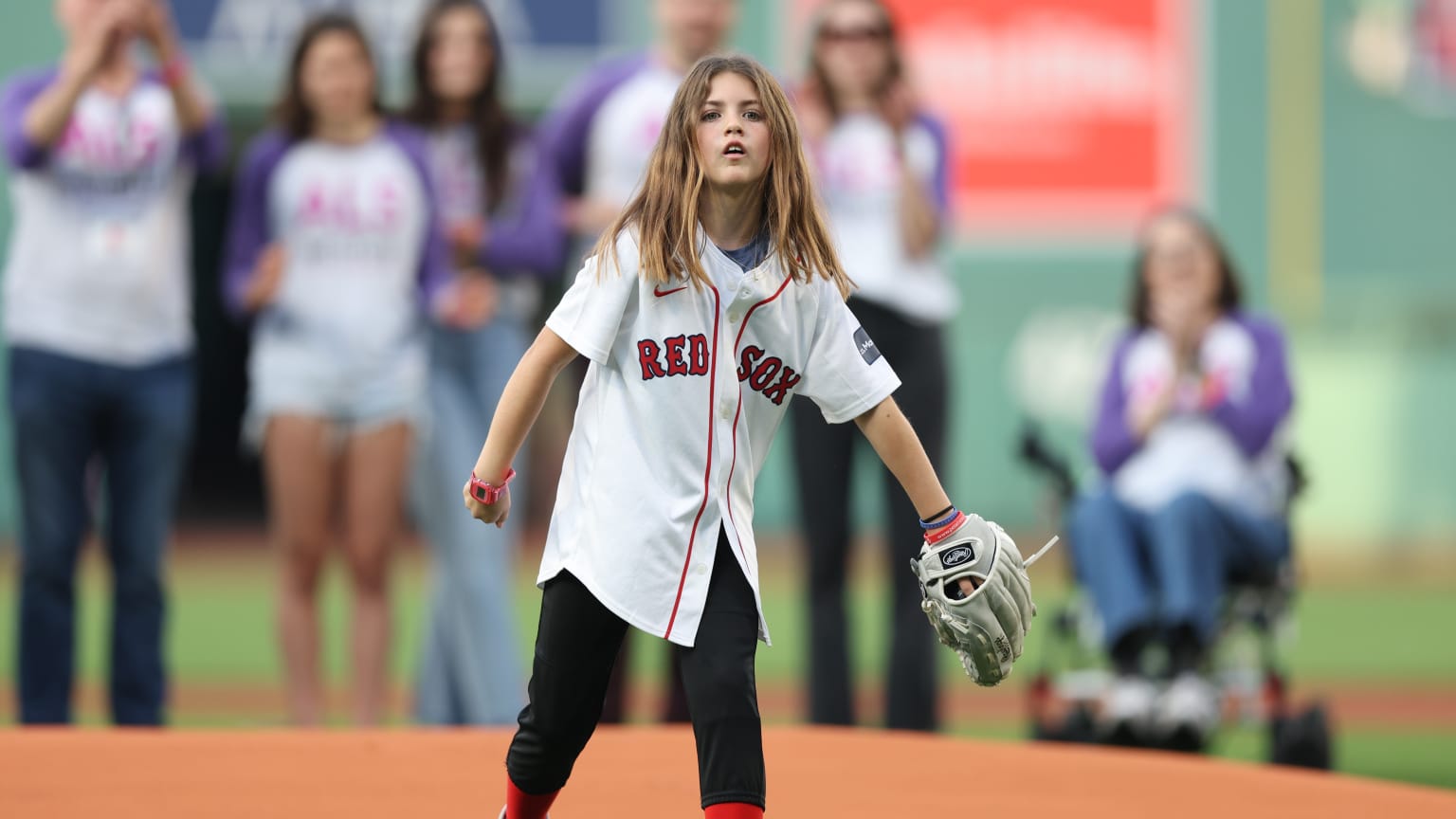Lucy Frates' first pitch on Lou Gehrig Day | 06/03/2025 | MLB.com