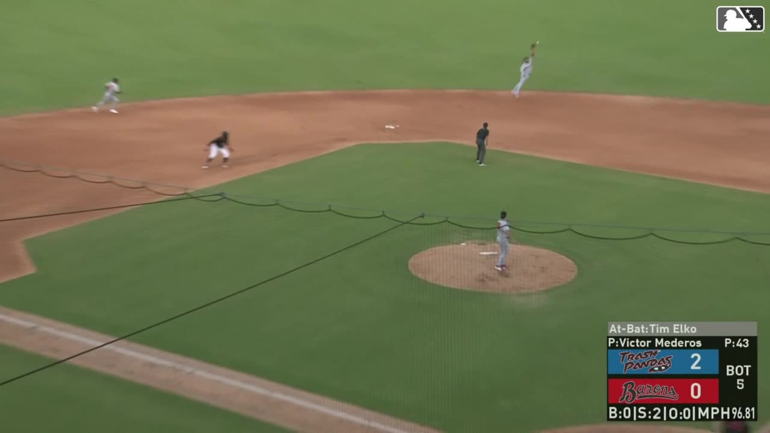 Arol Vera's jumping catch | 05/01/2024 | MLB.com